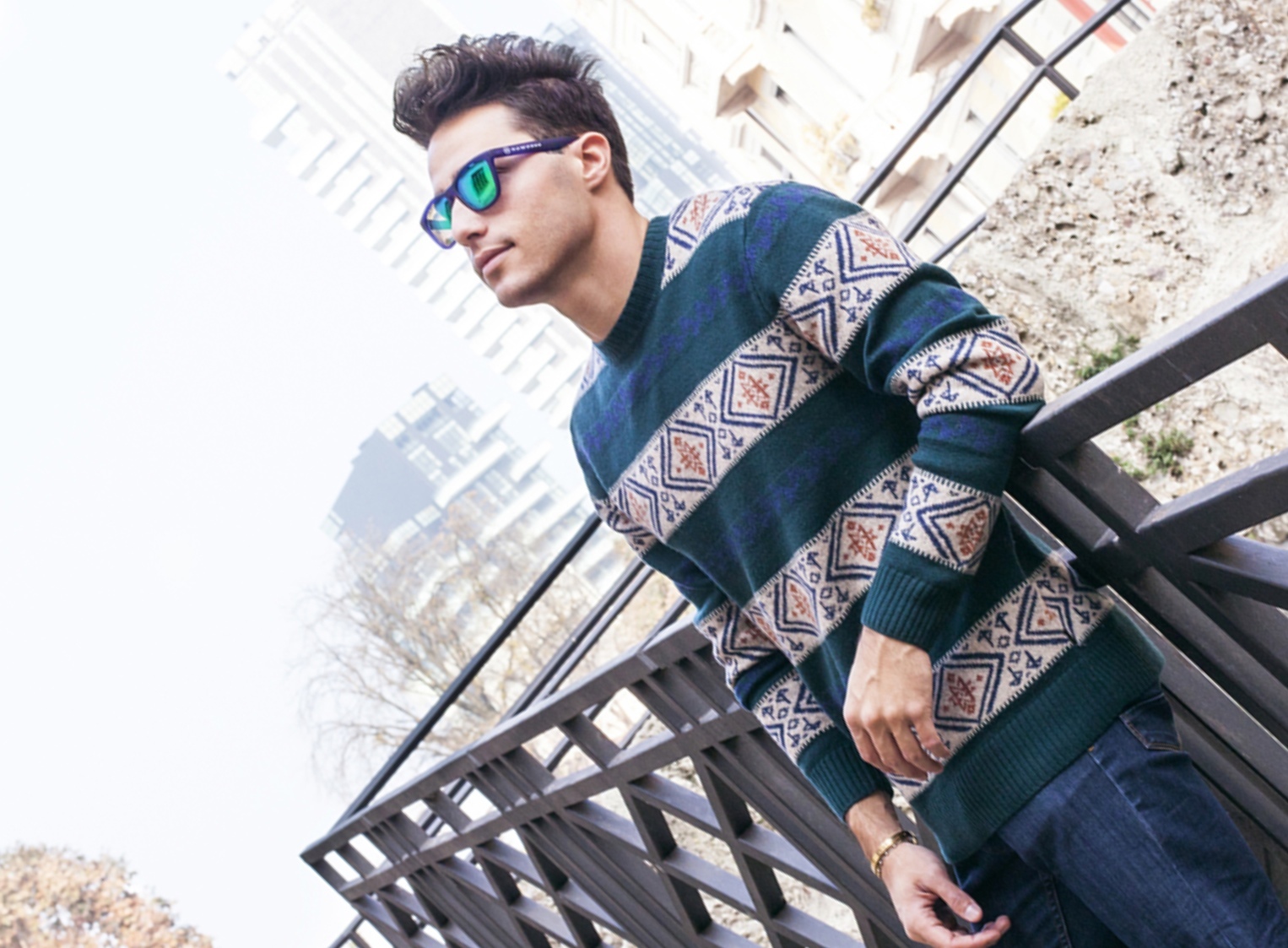 Hawkers – Alessandro Magni